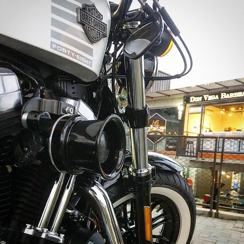 Classic Velocity Stack Air Cleaner for Harley Davidson - Black – Iron ...